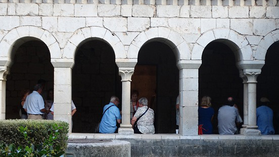 Los secretos de la Canónica